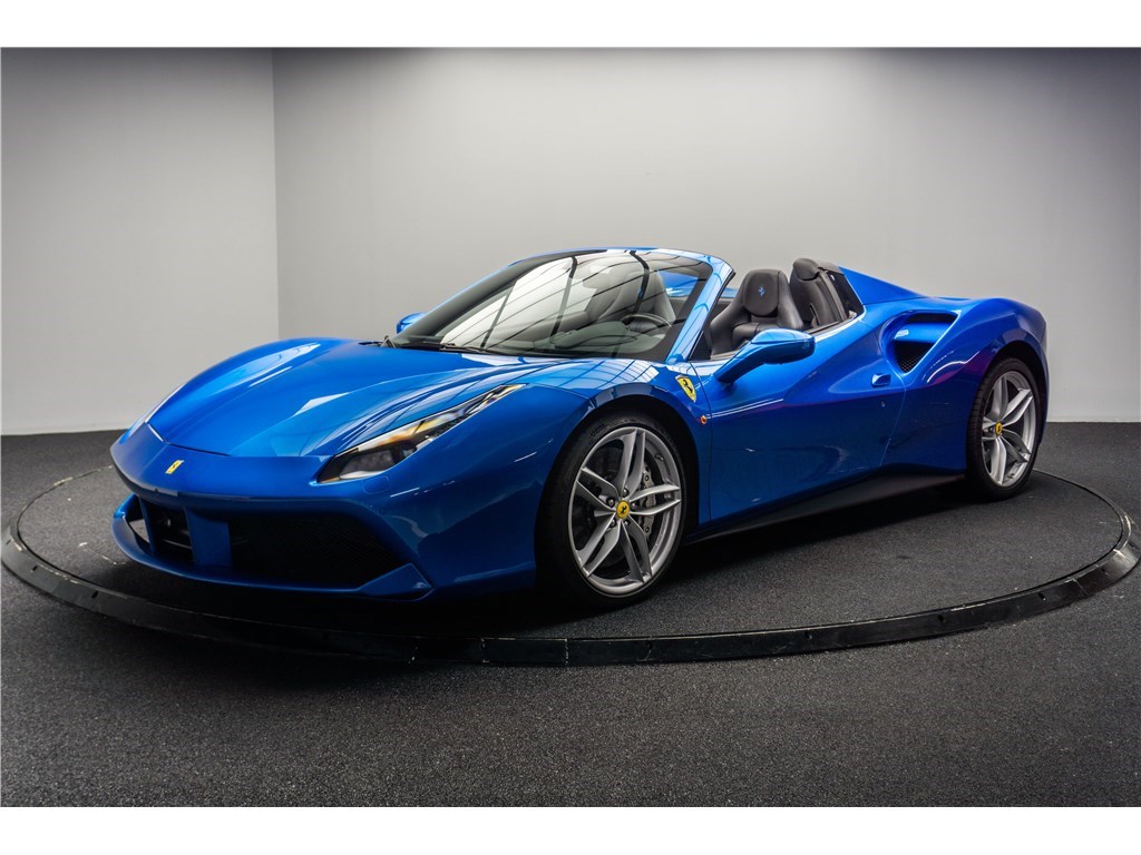 FERRARI 488 SPIDER - Charles Pozzi