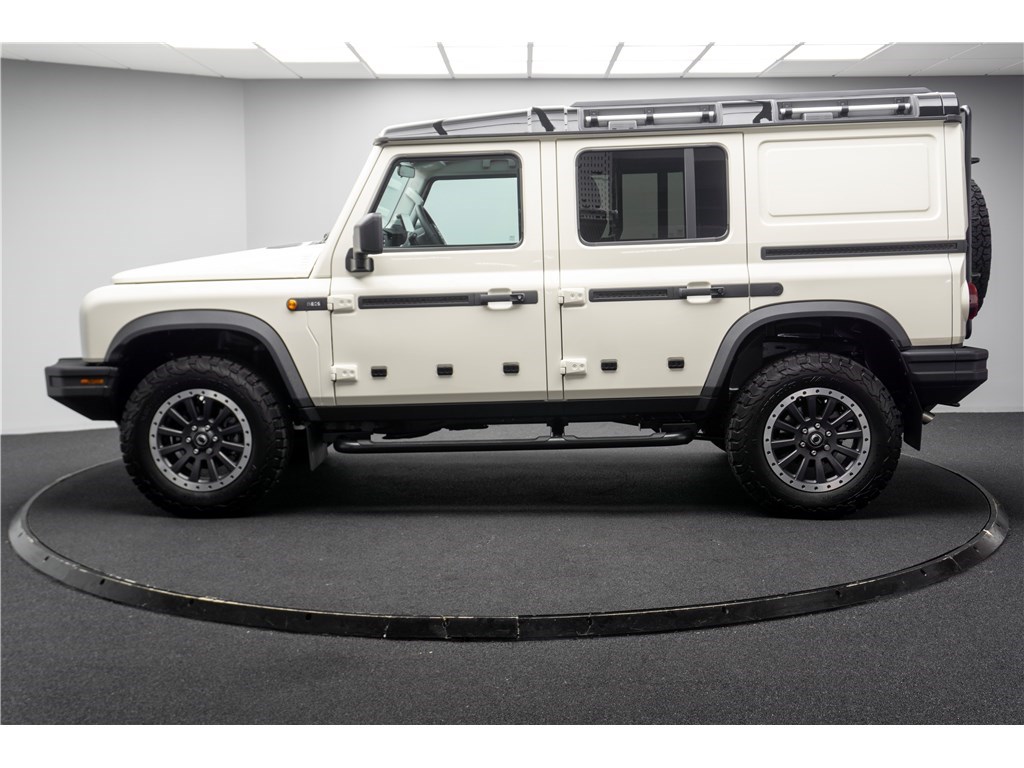 INEOS GRENADIER UTILITY WAGON - Charles Pozzi INEOS - Charles Pozzi ...