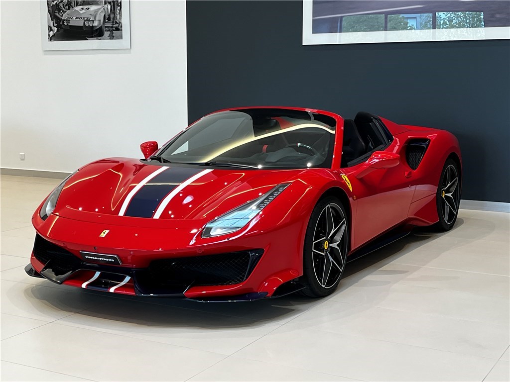 FERRARI 488 PISTA - Groupe Charles Pozzi