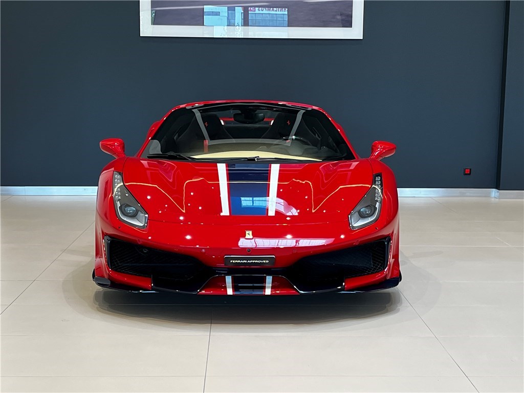 FERRARI 488 PISTA - Groupe Charles Pozzi