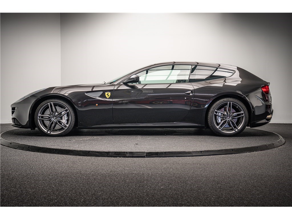 FERRARI FF - Charles Pozzi Paris - Ferrari Approved