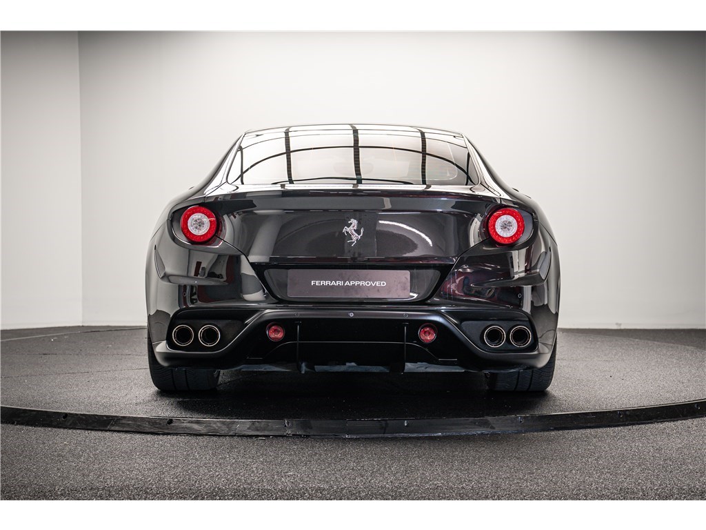 FERRARI FF - Charles Pozzi Paris - Ferrari Approved