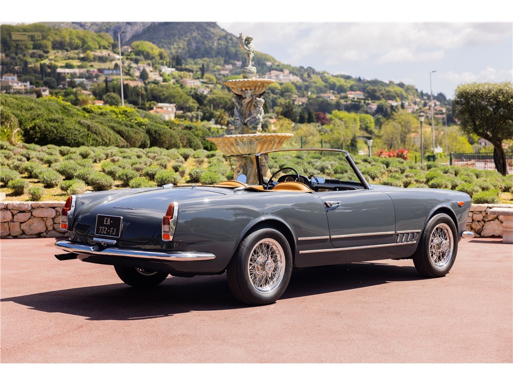 ALFA ROMEO 2000 SPIDER TOURING - Car Museum Vence - Charles Pozzi Approved