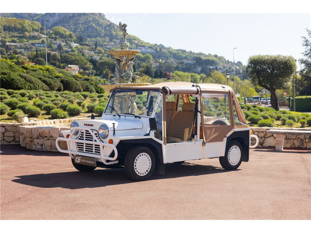 AUSTIN Mini-Moke - Car Museum Vence - Charles Pozzi Approved