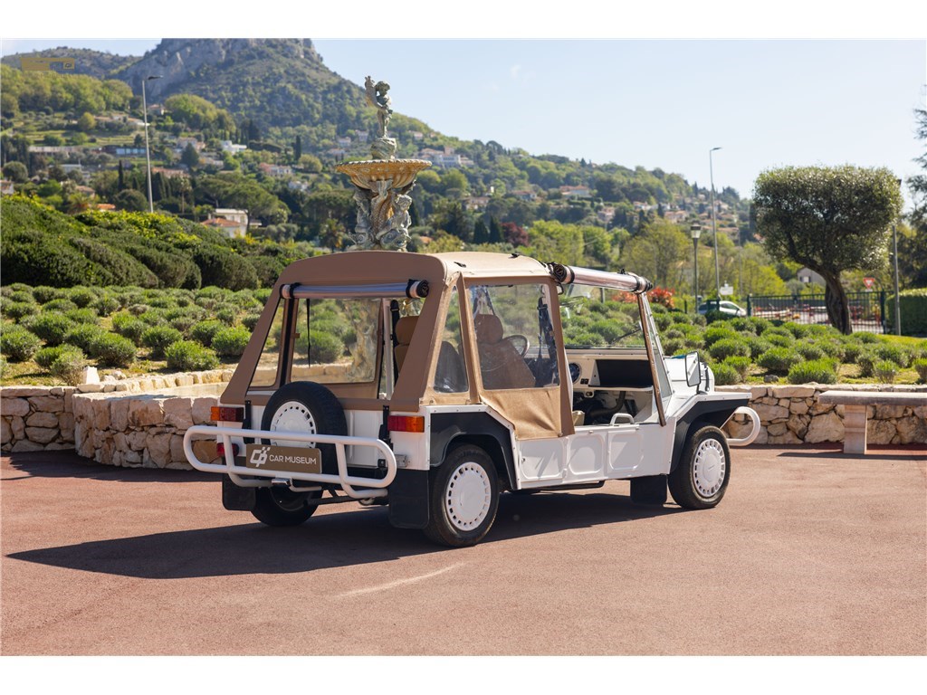 AUSTIN Mini-Moke - Car Museum Vence - Charles Pozzi Approved