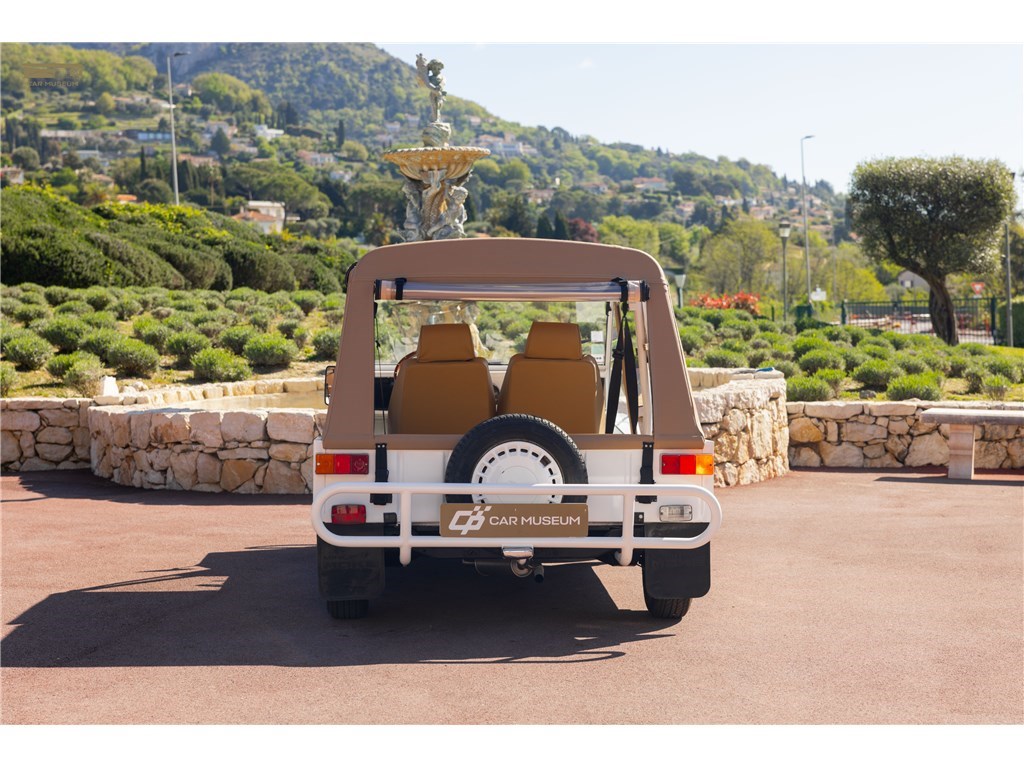AUSTIN Mini-Moke - Car Museum Vence - Charles Pozzi Approved