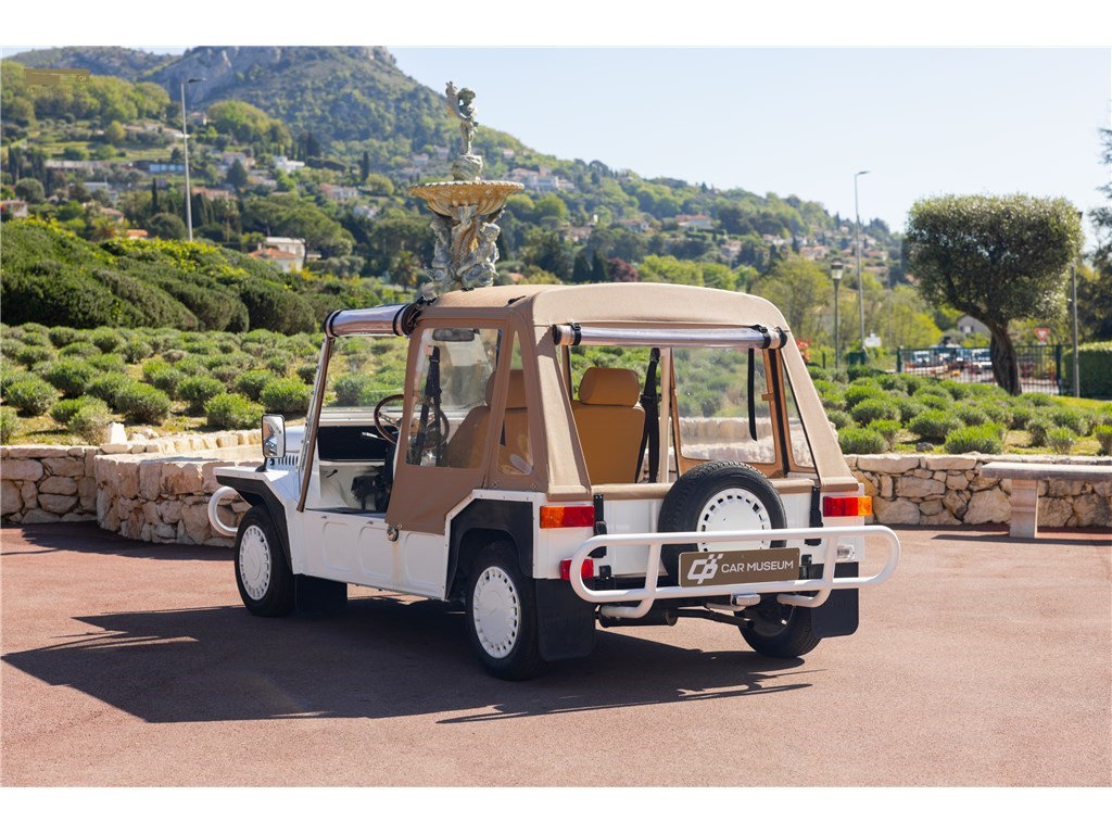 AUSTIN Mini-Moke - Car Museum Vence - Charles Pozzi Approved